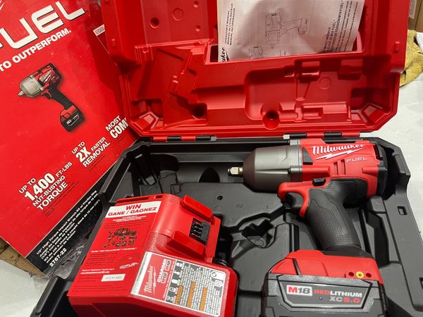 bù lông milwaukee 2767 – Máy Khoan Pin Tùng Power Tool