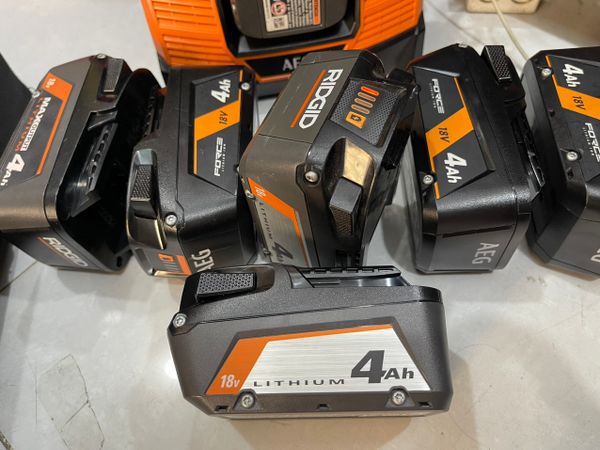 Pin AEG/RIDGID 18V dung lượng 4Ah mỹ về – Máy Khoan Pin Tùng Power Tool
