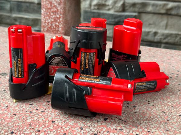 Pin 12V 3.0Ah Milwaukee M12B3 REDLITHIUM-ION – Máy Khoan Pin Tùng Power ...
