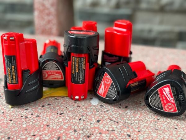 Pin 12V 3.0Ah Milwaukee M12B3 REDLITHIUM-ION – Máy Khoan Pin Tùng Power ...