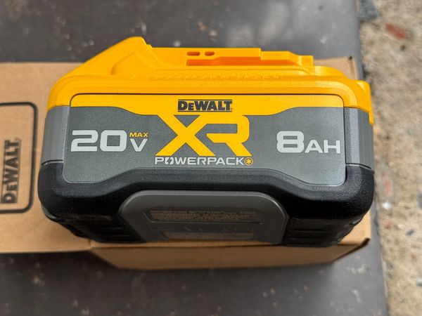 Pin dewalt DCB2108 powerstack 8Ah 20v new 2024 – Máy Khoan Pin Tùng ...