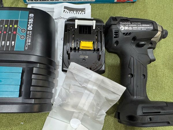 Combo Máy vặn vít Makita DTD153 – Máy Khoan Pin Tùng Power Tool