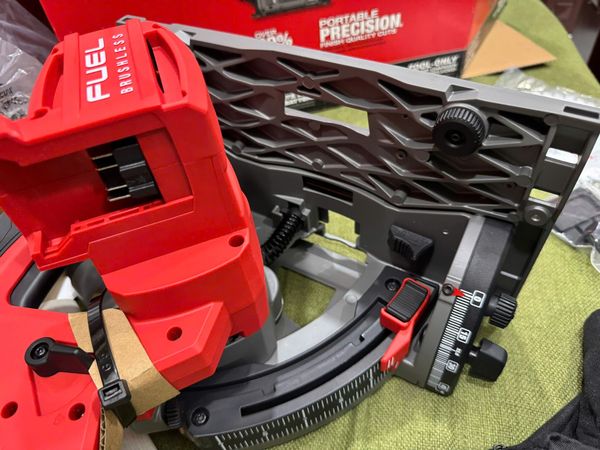 Mắy cắt Milwaukee 2831-20 new M18 track saw điều tốc new – Máy Khoan ...
