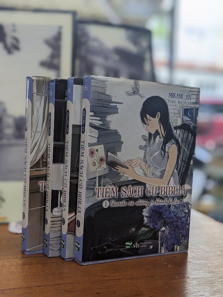 Tiệm sách cũ của Biblia - Mikami En – Momo Bookstore