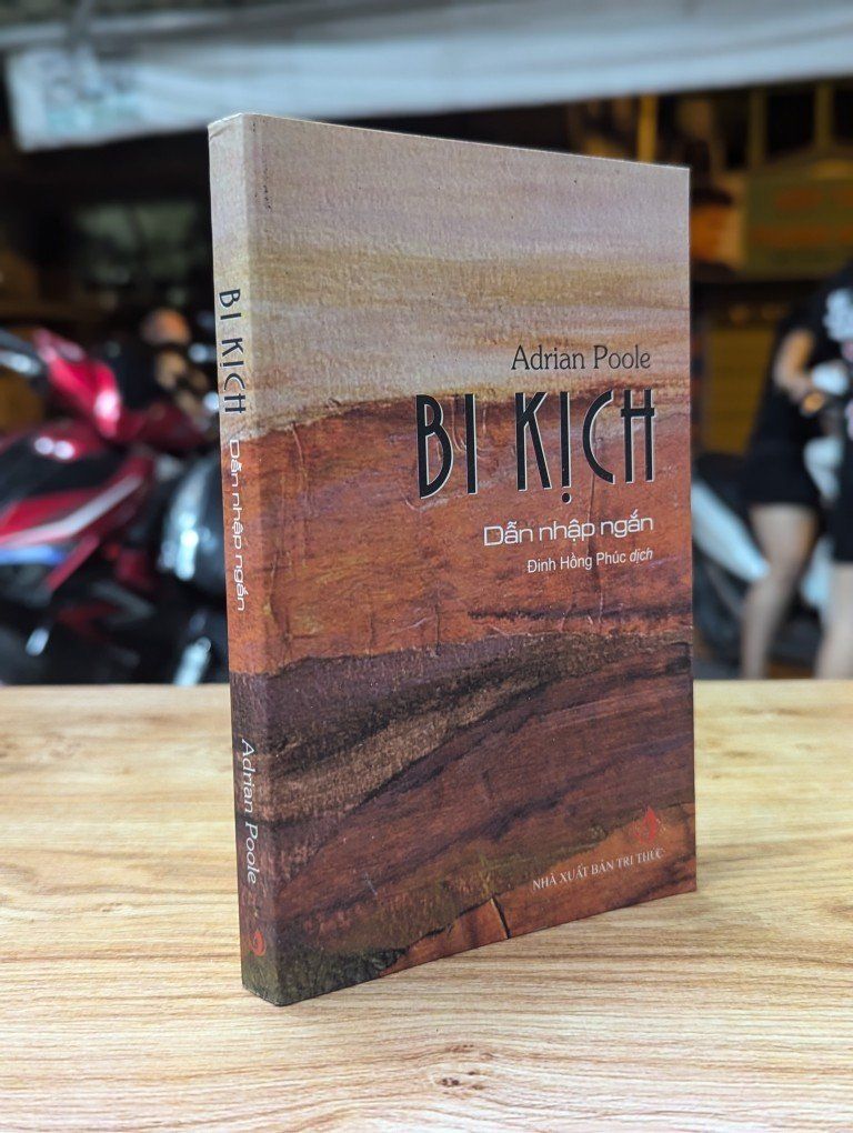 Bi kịch dẫn nhập ngắn - Adrian Poole – Momo Bookstore