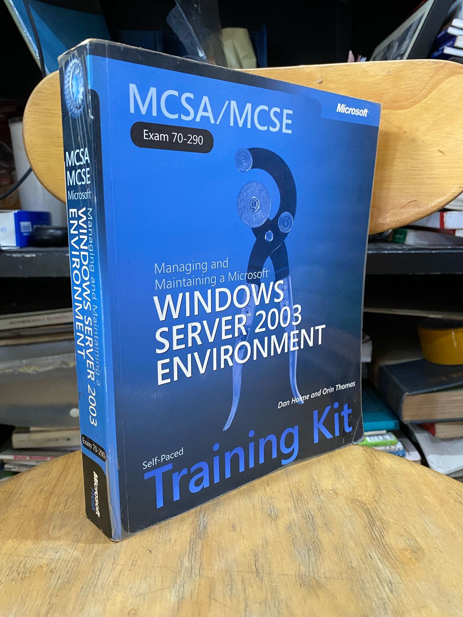 Managing and Maintaining a Microsoft Windows Server 2003 Environment – Momo Bookstore
