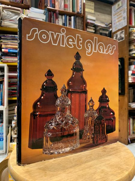 SOVIET GLASS - Christopher Binns (translator) – Momo Bookstore