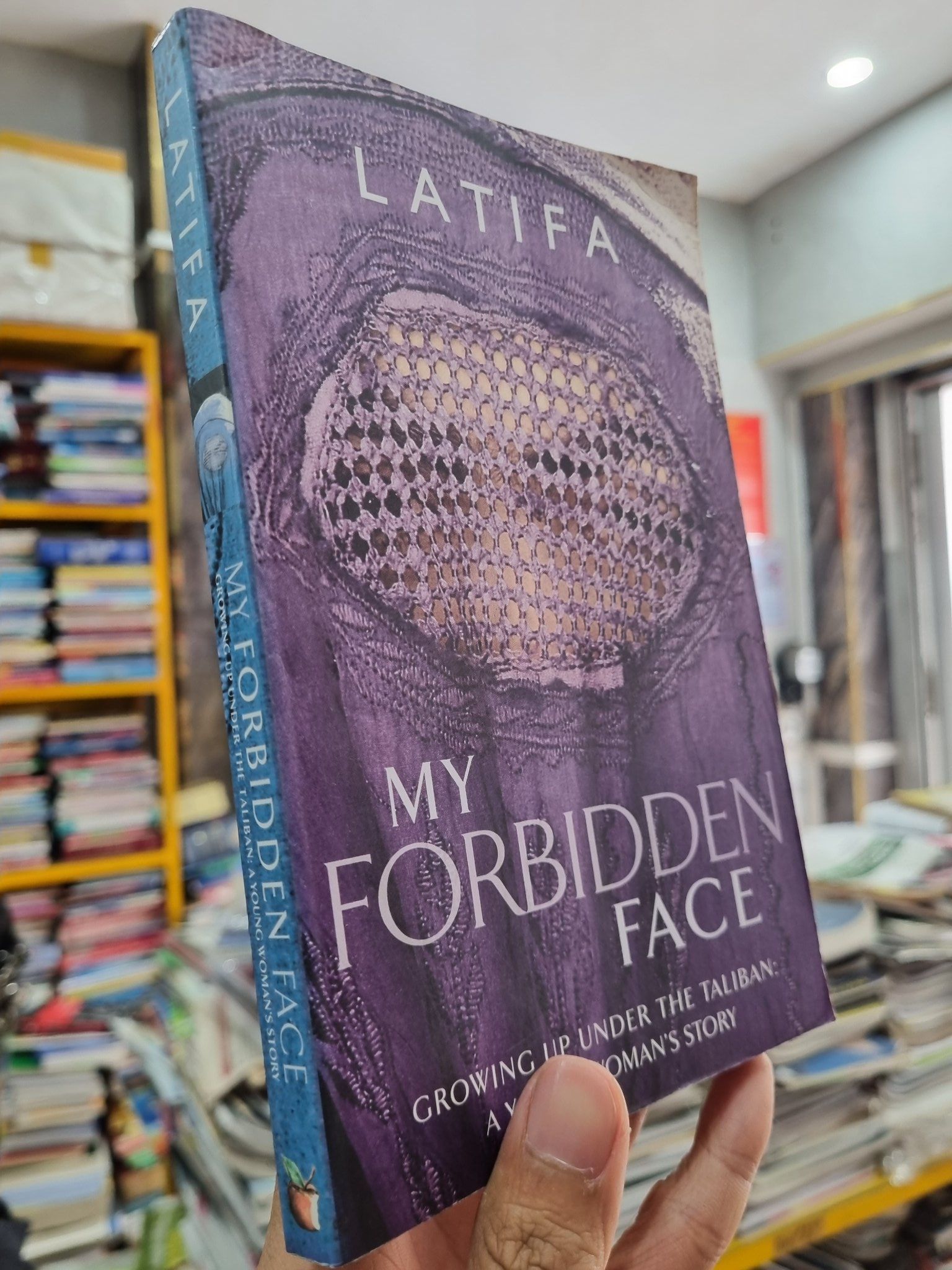 MY FORBIDDEN FACE : Growing Up Under The Taliban - Latifa – Momo Bookstore