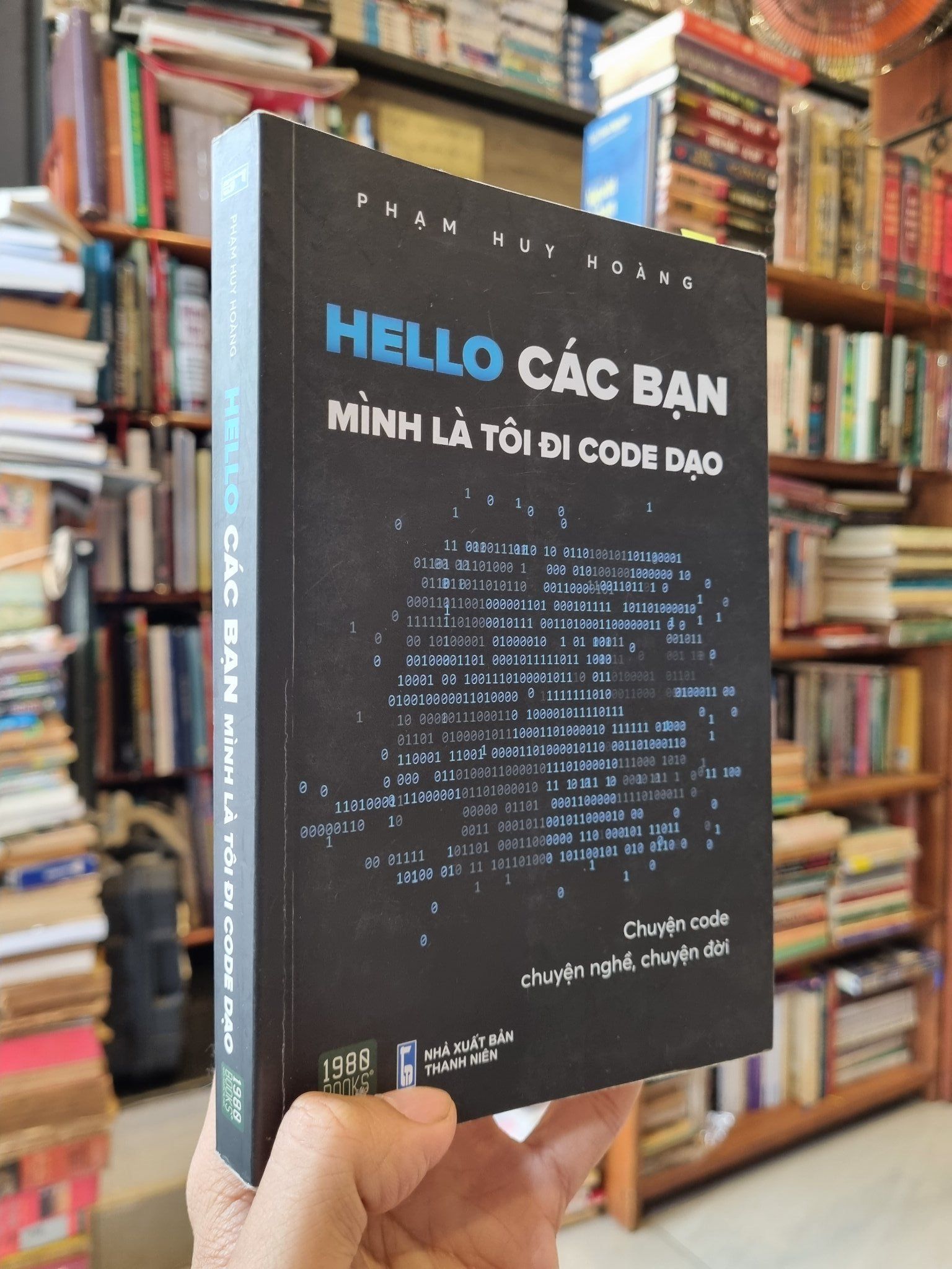 HELLO CÁC BẠN MÌNH LÀ TÔI ĐI CODE DẠO - Phạm Huy Hoàng – Momo Bookstore