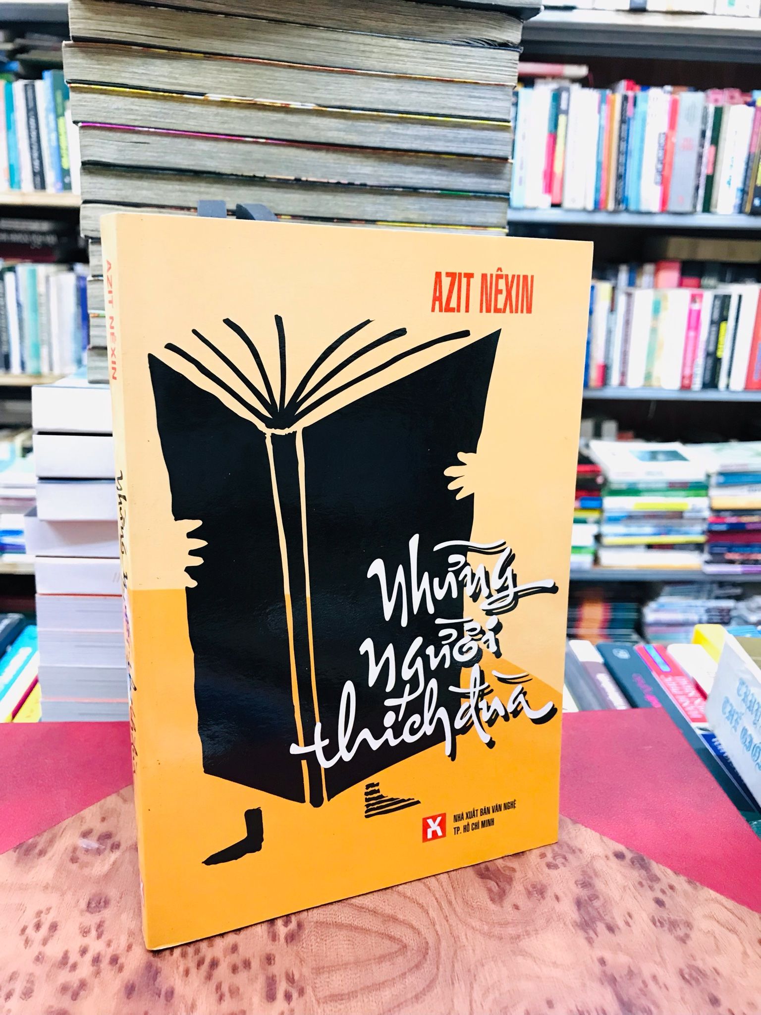 Những người thích đùa - Azit Nexin – Momo Bookstore