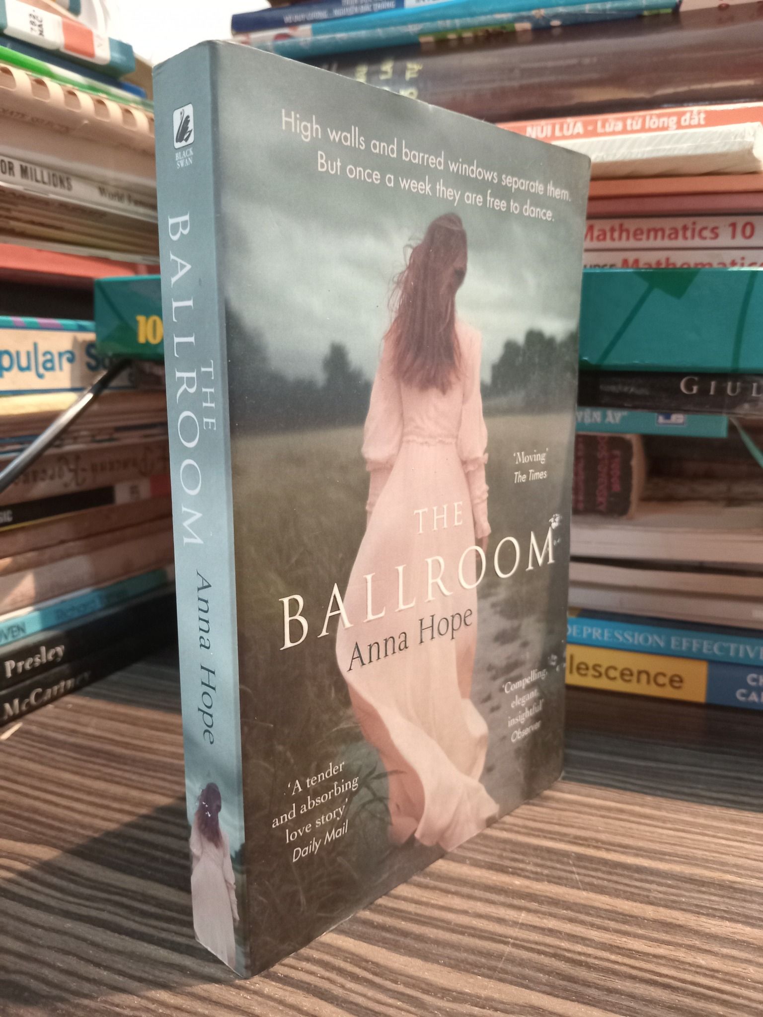 The Ballroom - Anna Hope – Momo Bookstore