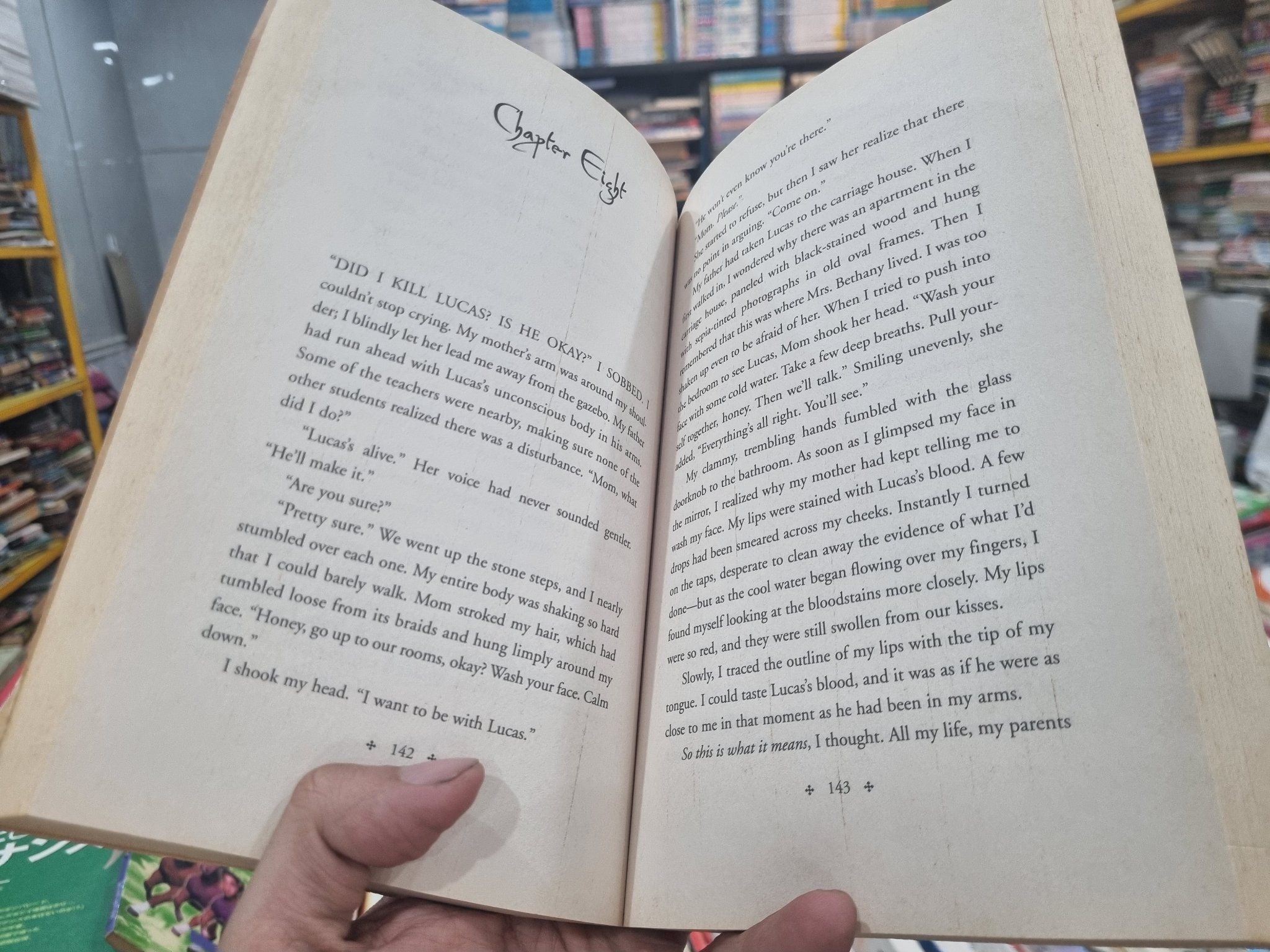 EVERNIGHT - CLAUDIA GRAY – Momo Bookstore