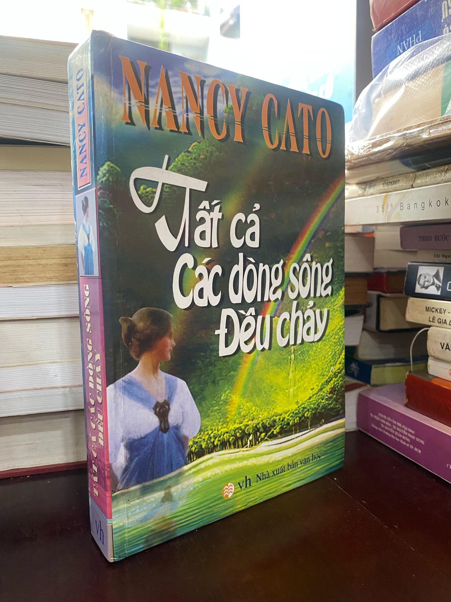 Tất cả các dòng sông điều chảy - Nancy Cato – Momo Bookstore