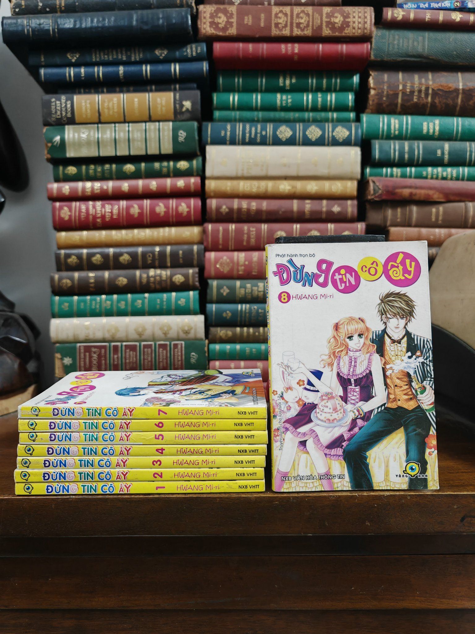 TRUYỆN TRANH ĐỪNG TIN CÔ ẤY - HWANG MI RI – Momo Bookstore