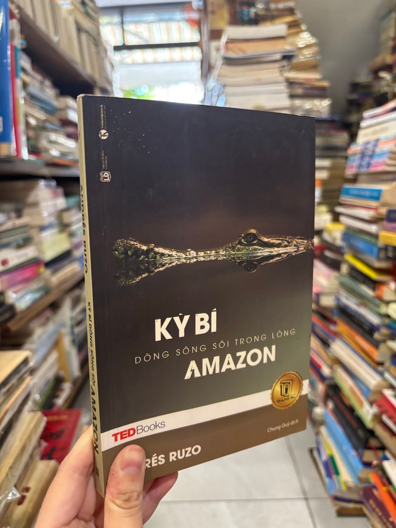 Kỳ bí dòng sông sôi trong lòng Amazon - Andres Ruzo – Momo Bookstore