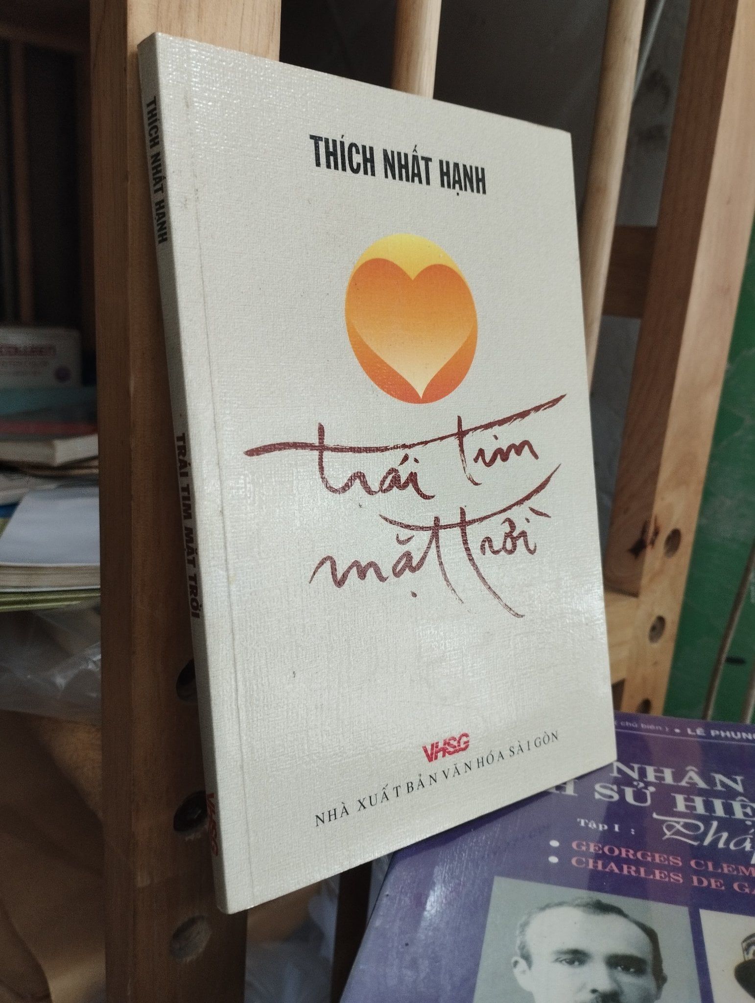 Trái tim mặt trời - Thích Nhất Hạnh – Momo Bookstore