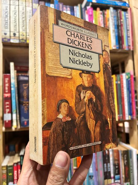 Nicholas Nickleby - Charles Dickens – Momo Bookstore