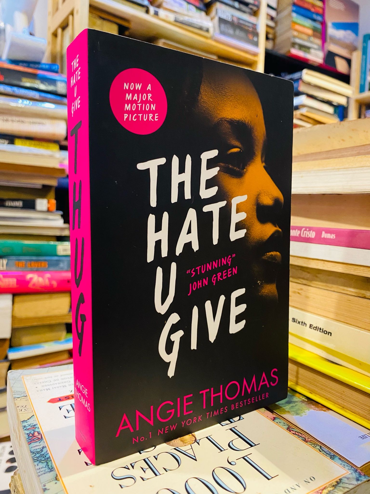 THE HATE U GIVE - ANGIE THOMAS – Momo Bookstore