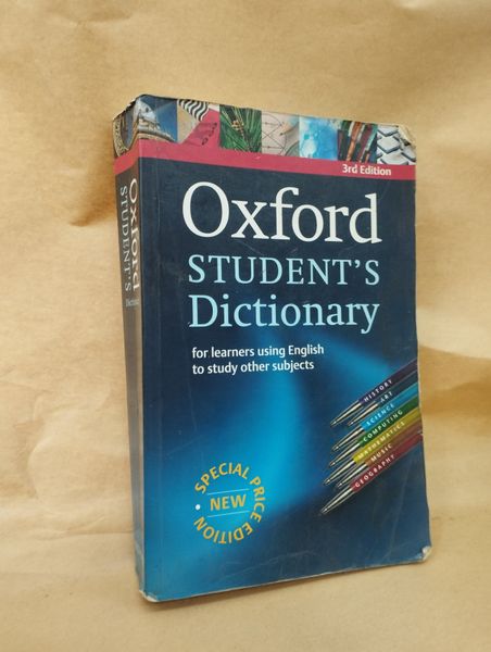 Oxford Student's Dictionary – Momo Bookstore