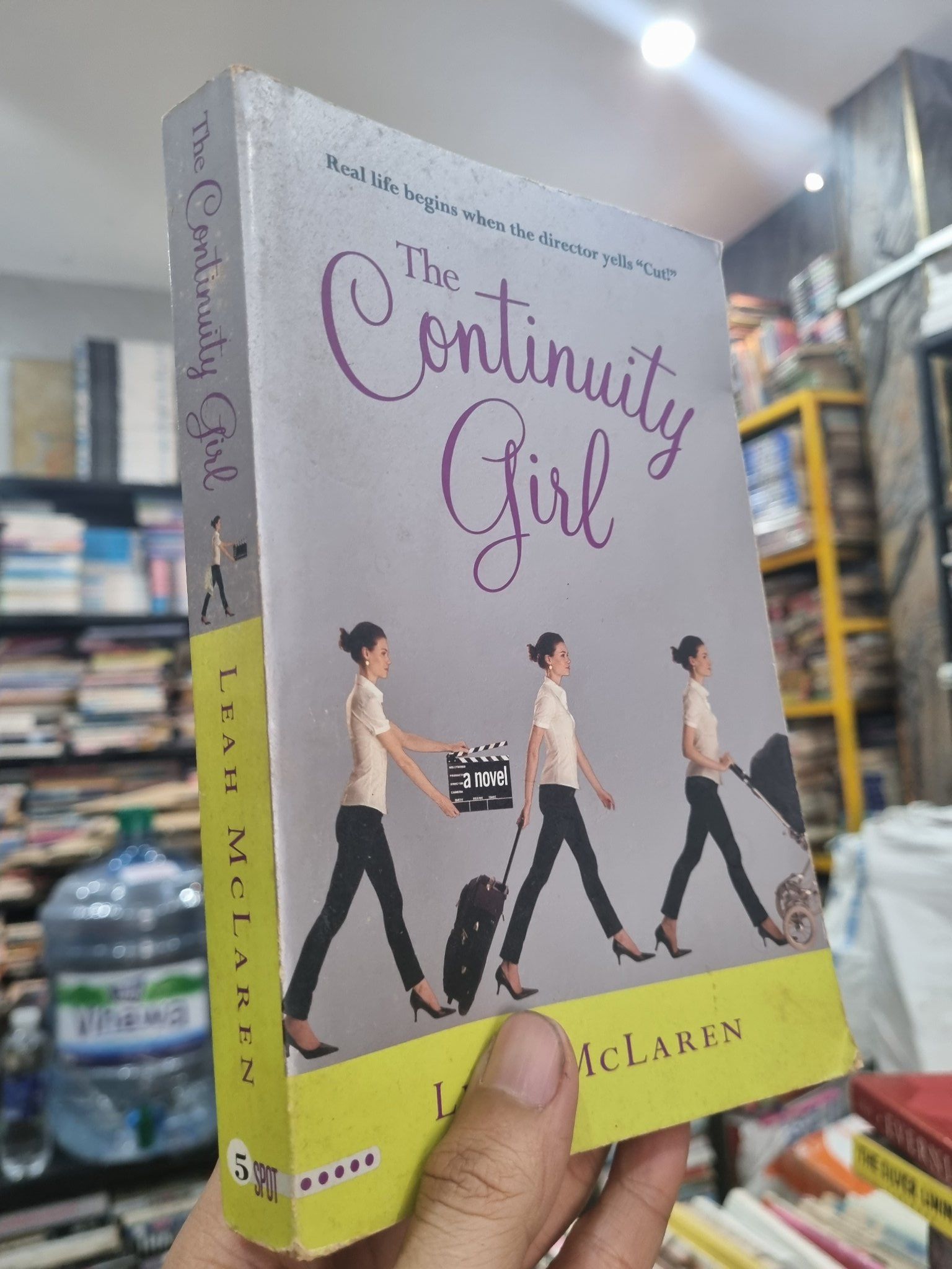 THE CONTINUITY GIRL - Leah McLaren – Momo Bookstore
