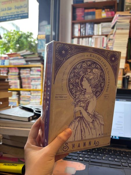 Shanna - Kathleen E.Woodiwiss – Momo Bookstore