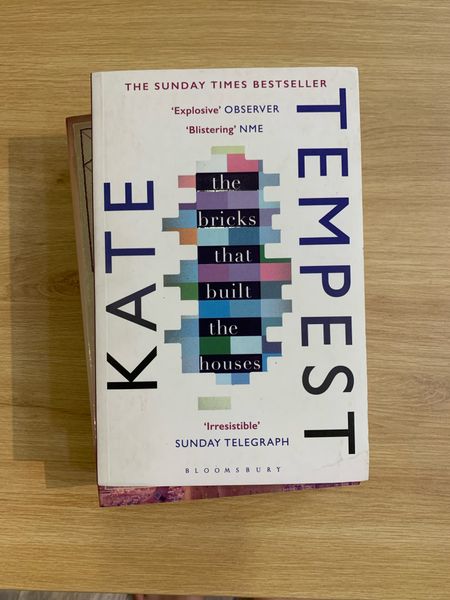 THE BRICKS THAT BUILT THE HOUSES - Kate Tempest – Momo Bookstore