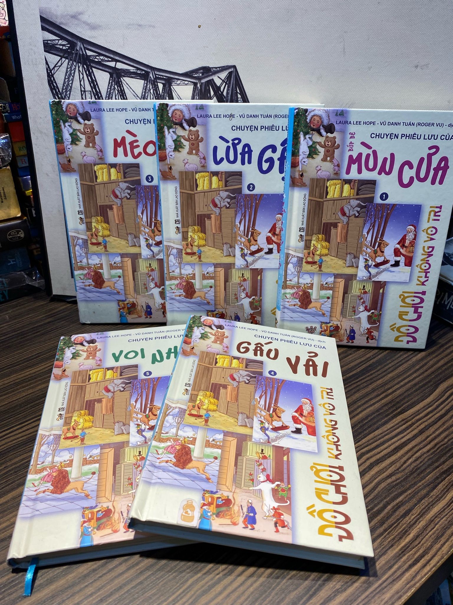 Đồ chơi không vô tri, bộ 5 tập - Laura Lee Hope – Momo Bookstore