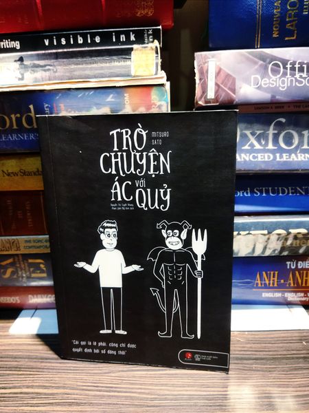 Trò chuyện với ác quỷ - Mitsuro Sato – Momo Bookstore