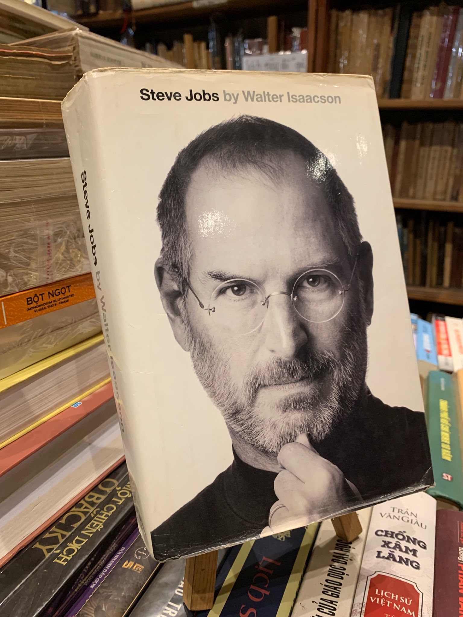 Steve Jobs - Walter Issaacson – Momo Bookstore