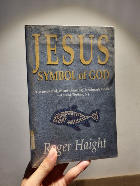 Jesus : Symbol of God - Roger Haight – Momo Bookstore