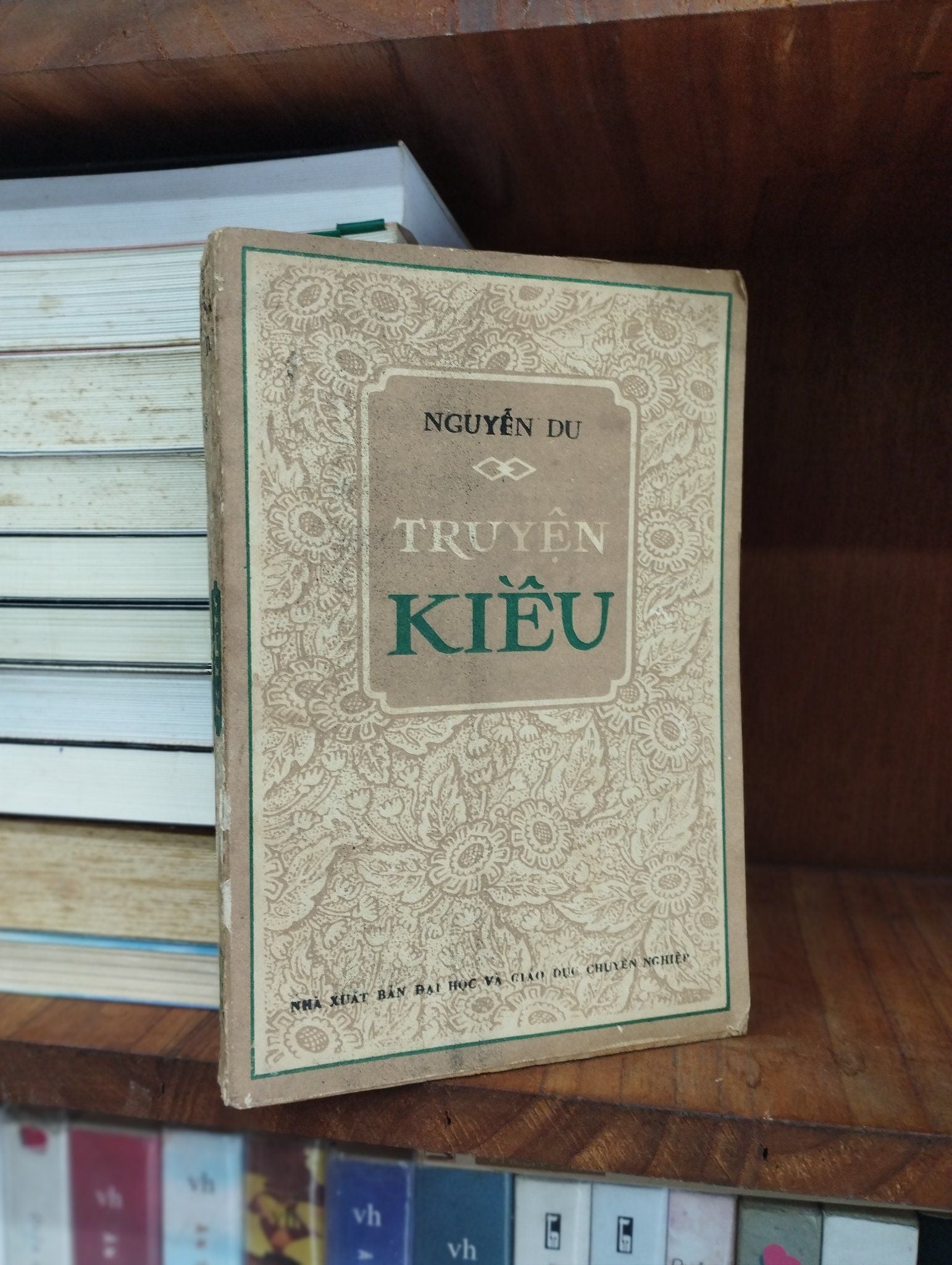 Truyện Kiều - Nguyễn Du – Momo Bookstore