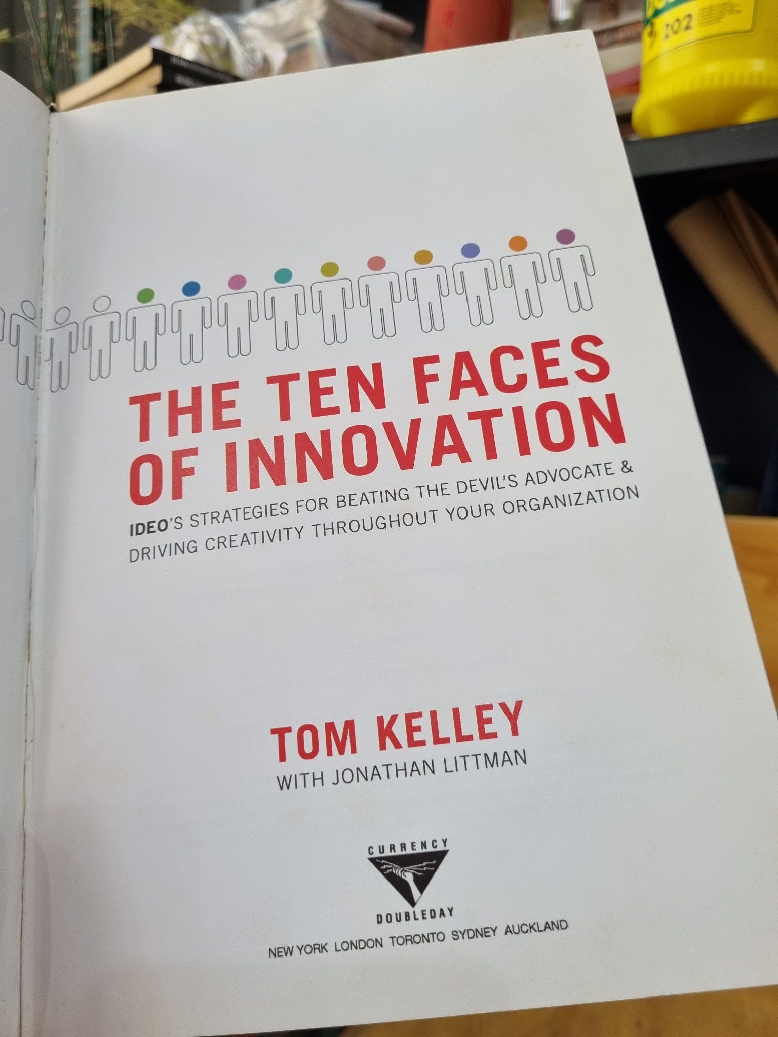 THE TEN FACES OF INNOVATION - Tom Kelly – Momo Bookstore