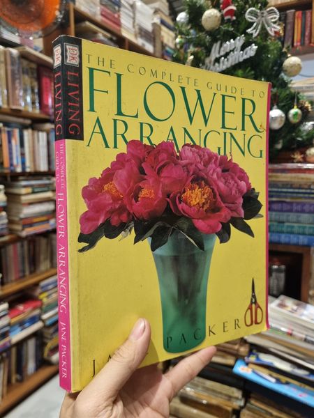 The Complete Guide To Flower Arranging - Jane Packer (DK) – Momo Bookstore