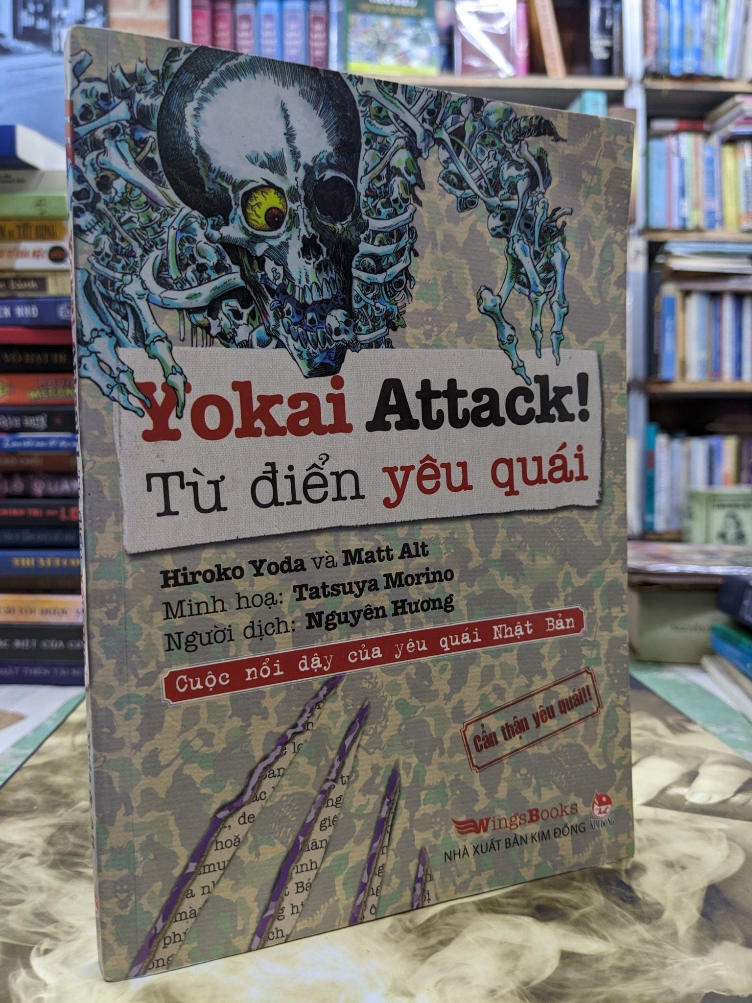 Yokai Attack! Từ điển yêu quái: Hiroko Yoda và Matt Alt – Momo Bookstore