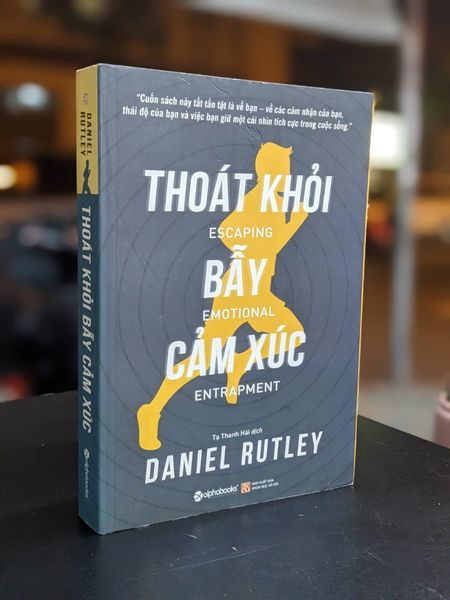 Thoát khỏi bẫy cảm xúc - Daniel Rutley – Momo Bookstore