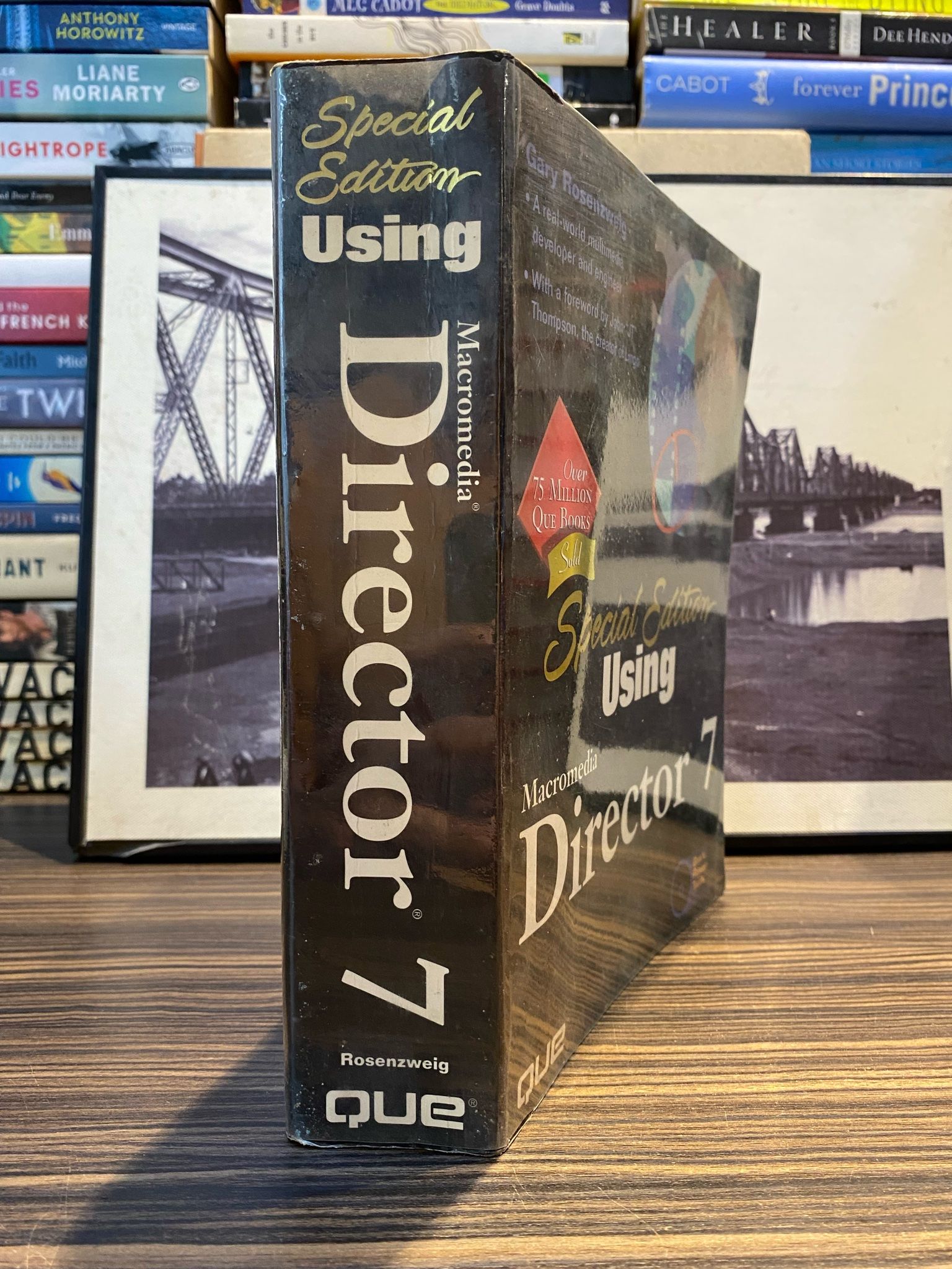 SPECIAL EDITION USING MACROMEDIA DIRECTOR 7 - GARY ROSENZWEIG – Momo Bookstore