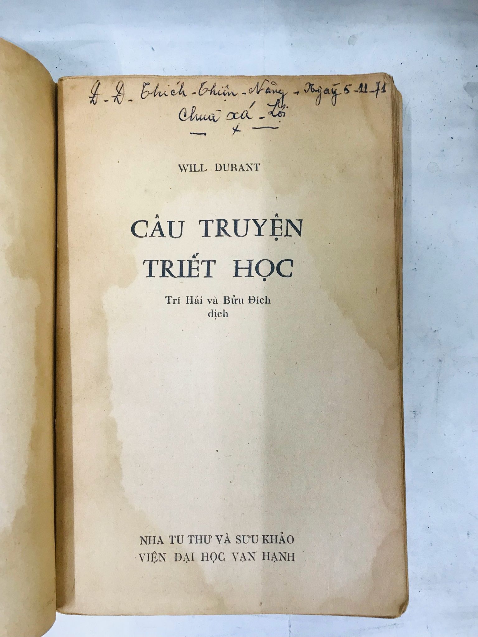 Câu Truyện Triết Học – Momo Bookstore