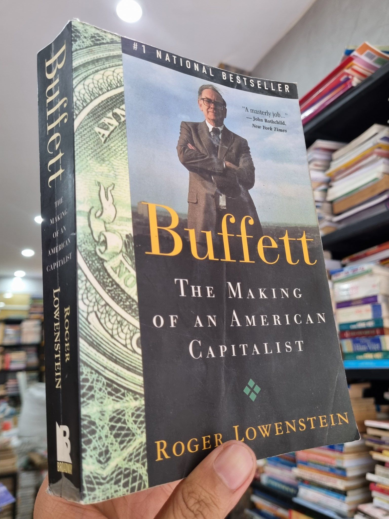 BUFFETT : THE MAKING OF AN AMERICAN CAPITALIST - Roger Lowenstein ...