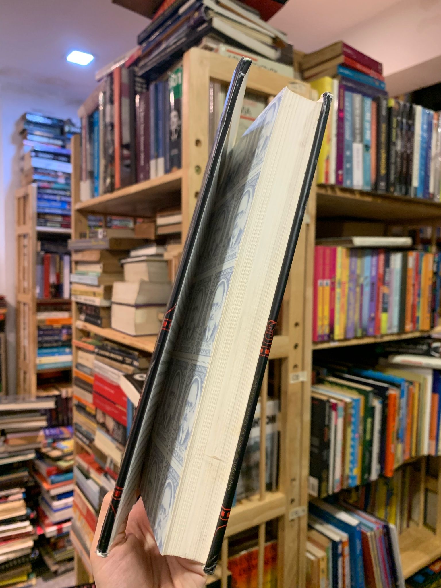 Charlatan: America's Most Dangerous Huckster - Pope Brock – Momo Bookstore