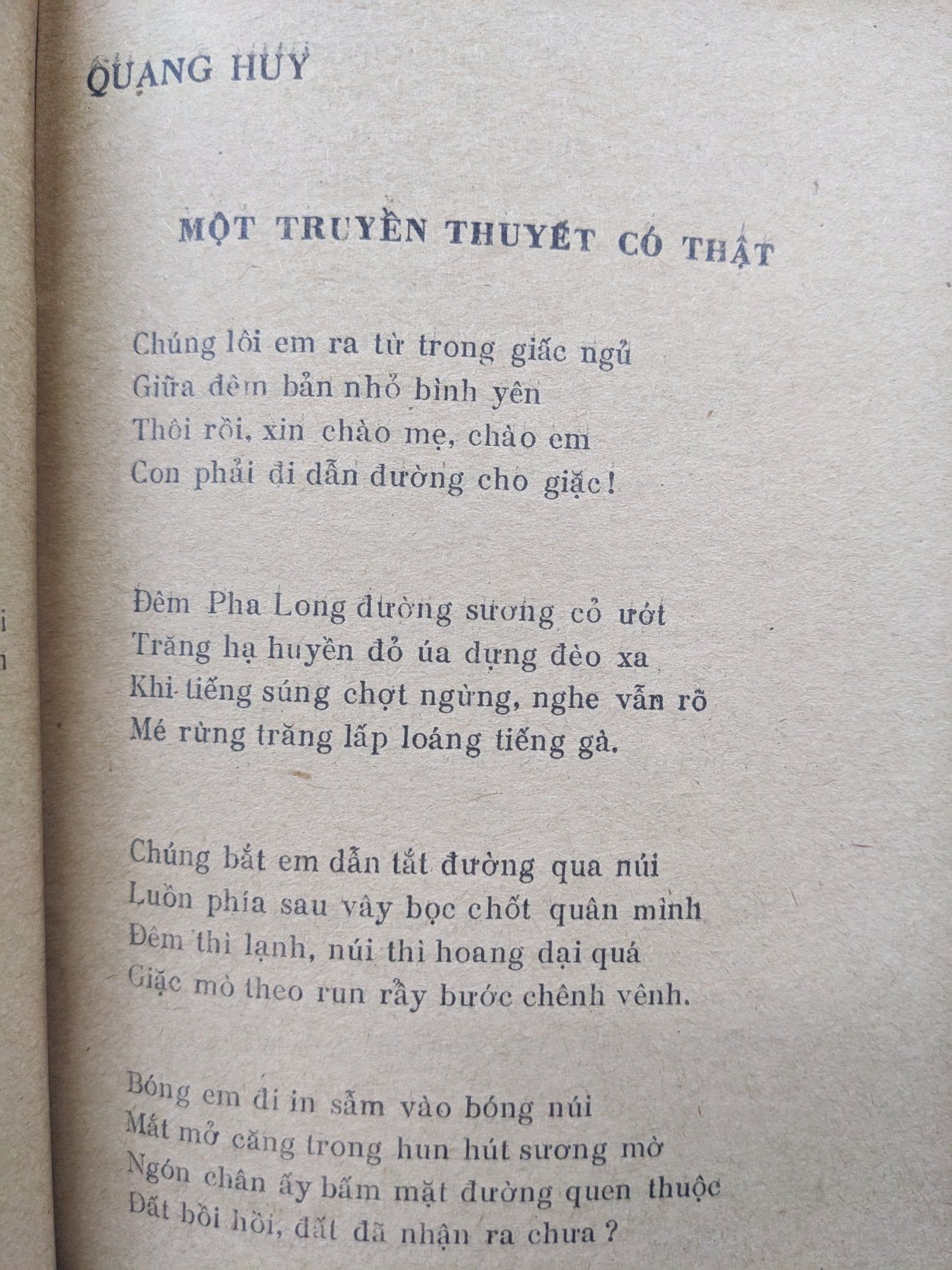 Điểm tựa - nhiều tác giả – Momo Bookstore