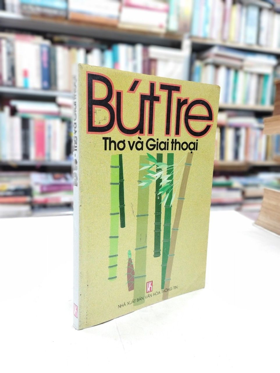 Bút Tre: thơ và giai thoại – Momo Bookstore