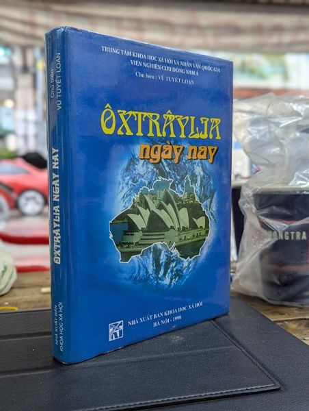 Ôxtrâylia ngày nay - Vũ Tuyết Loan chủ biên – Momo Bookstore