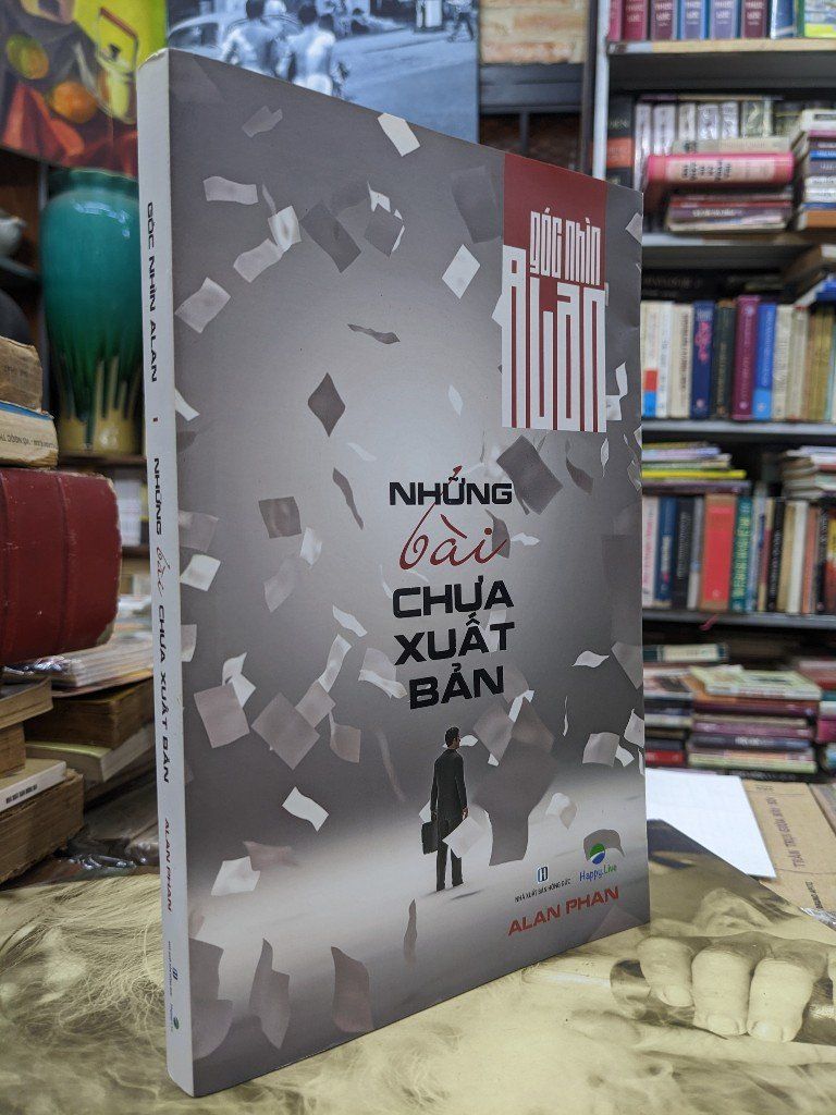 Những bài chưa xuất bản: Alan Phan – Momo Bookstore