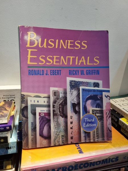 BUSINESS ESSTENTIALS - Ronald J. Ebert & Ricky W. Griffin – Momo Bookstore