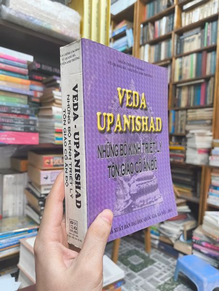 Veda Upanishad - Những bộ kinh triết lý tôn giáo cổ Ấn Độ – Momo Bookstore