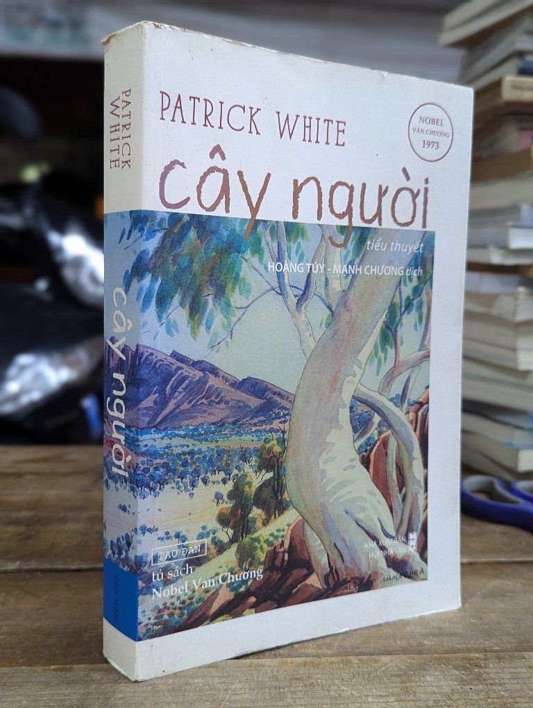 Cây người - Pattrick White – Momo Bookstore