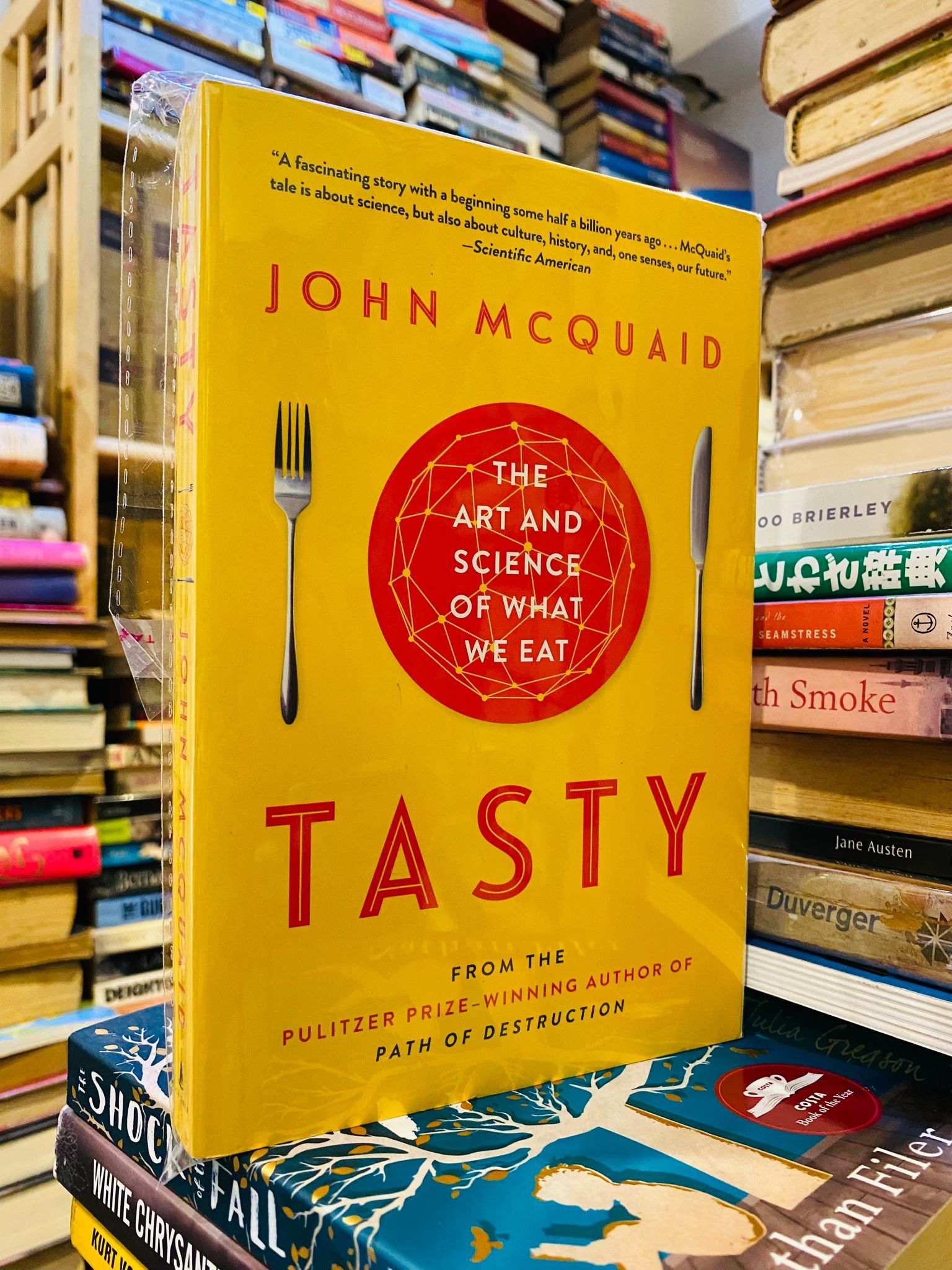 TASTY: THE ART AND SCIENCE OF WHAT WE EAT - JOHN MCQUAID – Momo Bookstore