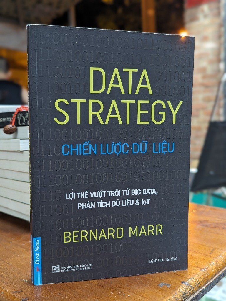 Chiến lược dữ liệu - Bernard Marr – Momo Bookstore