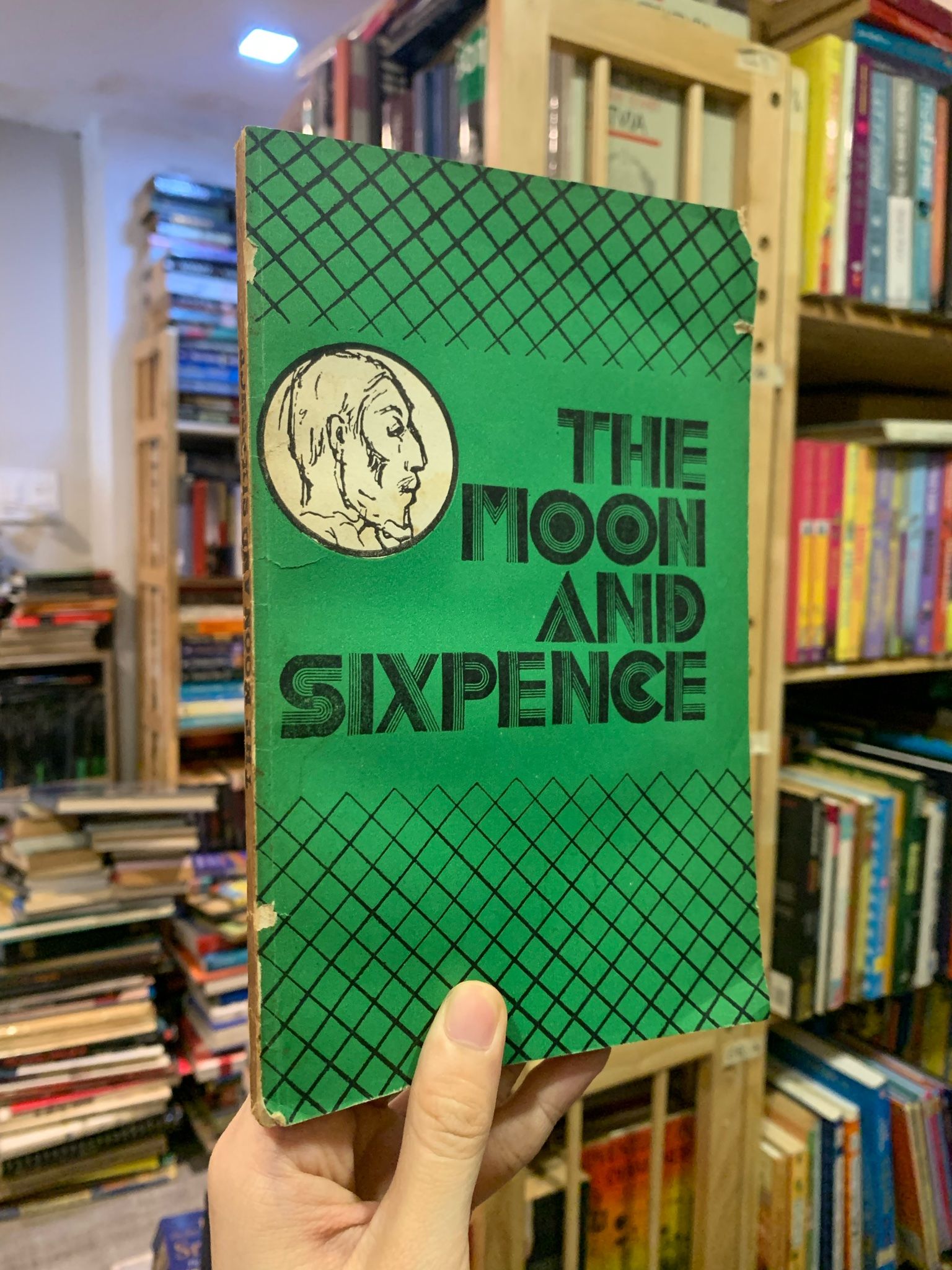 The Moon and Sixpence - William Somerset Maugham – Momo Bookstore