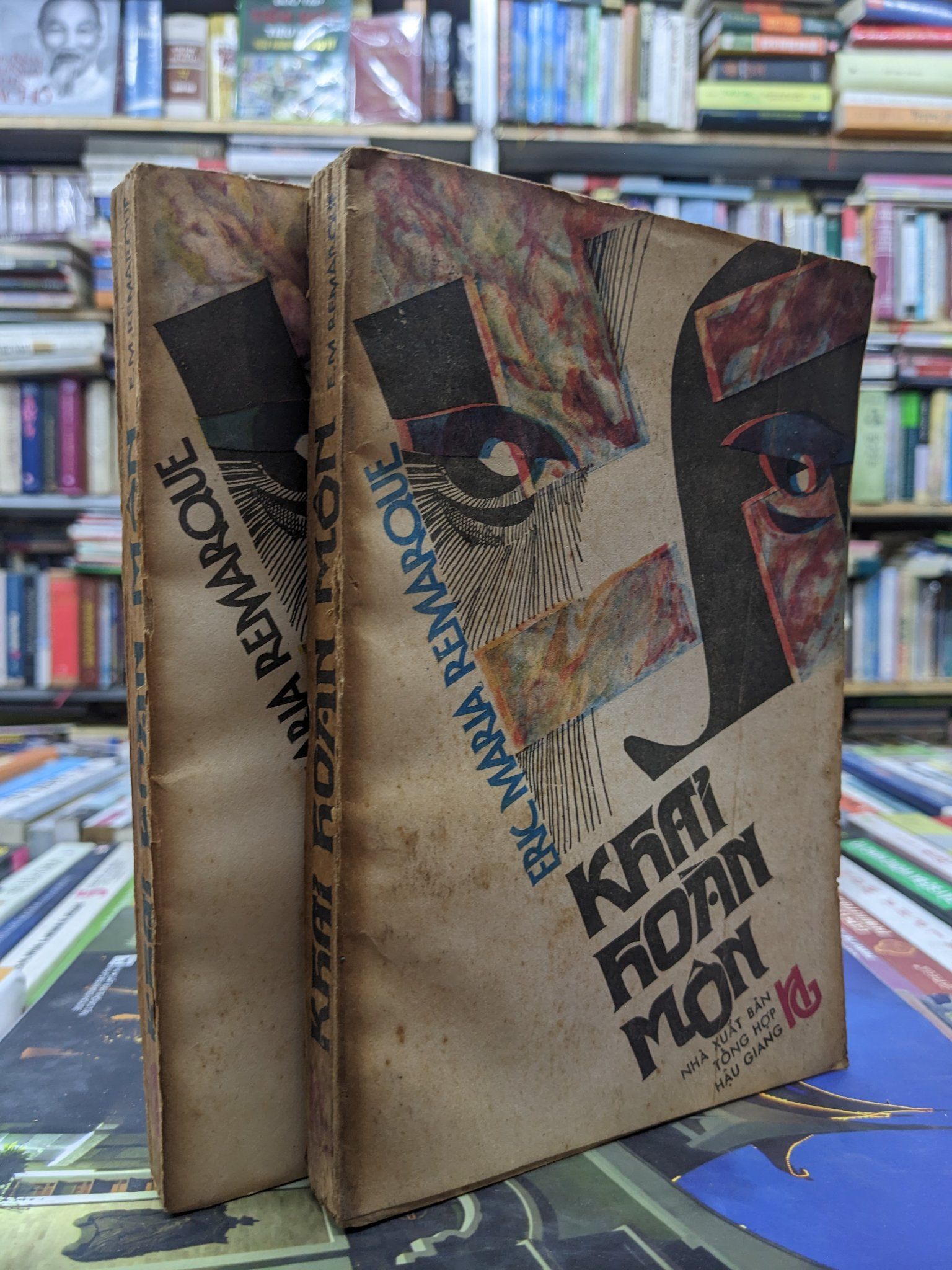 Khải hoàn môn - Eric Maria Remarque (trọn bộ 2 tập) – Momo Bookstore